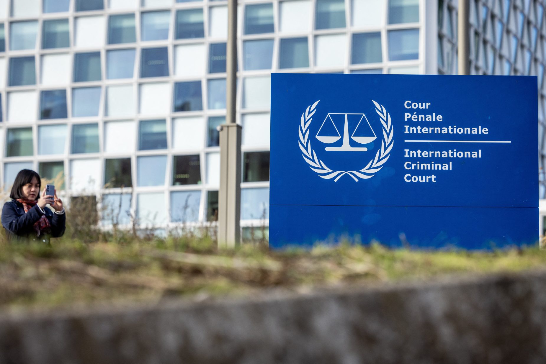 Des menaces US contraignent un avocat britannique à démissionner de la ...